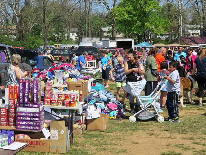 Bargain paradise under blue skies! Willow Glen's outdoor market transforms parking lots into a community gathering spot for deals and discoveries.