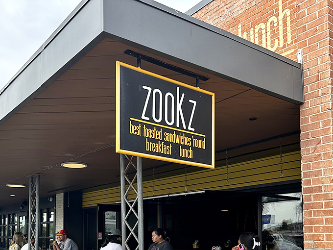 Zookz's distinctive sign promises "best toasted sandwiches 'round" &ndash; and they mean that literally! These perfectly circular creations are sandwich innovation at its finest.