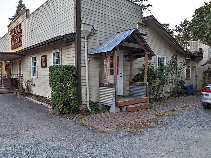 This unassuming side entrance to Back Porch Bar & Grill hides Jacksonville's worst-kept secret &ndash; BBQ worth crossing town for.