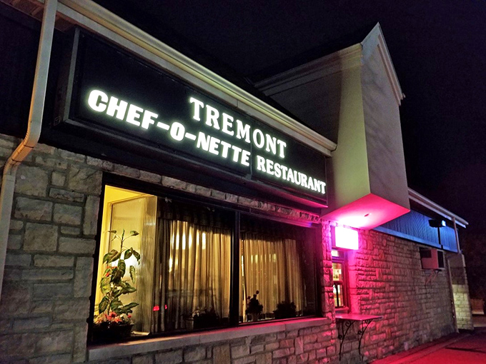 When the neon lights up at night, Chef-O-Nette transforms into a beacon for anyone craving honest, no-nonsense comfort food.