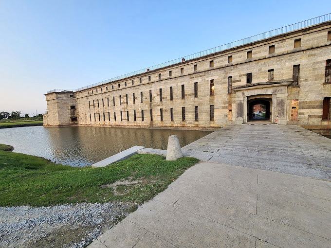 Classic small-town architecture creates a Norman Rockwell painting come to life in Delaware City's historic district.