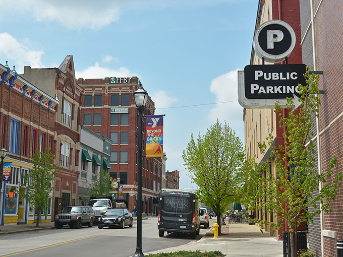 Kokomo&rsquo;s walkable downtown blends vintage vibes with modern convenience. Historic buildings, public parking, and prices that keep your wallet as happy as your weekend plans.