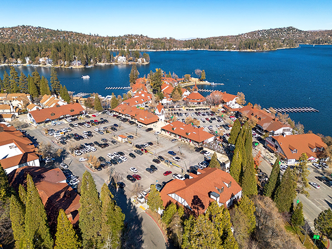 Fall colors transform Lake Arrowhead into nature's masterpiece &ndash; no filter needed for this autumn spectacle!
