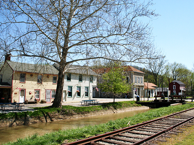 Canal, railroad tracks, and historic buildings&mdash;Metamora's got the trifecta of small-town charm. This scene makes modern life seem vastly overrated!