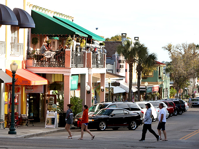 Outdoor caf&eacute;s line Mount Dora's streets, inviting you to people-watch while sipping coffee &ndash; retirement's greatest spectator sport played at professional levels here.