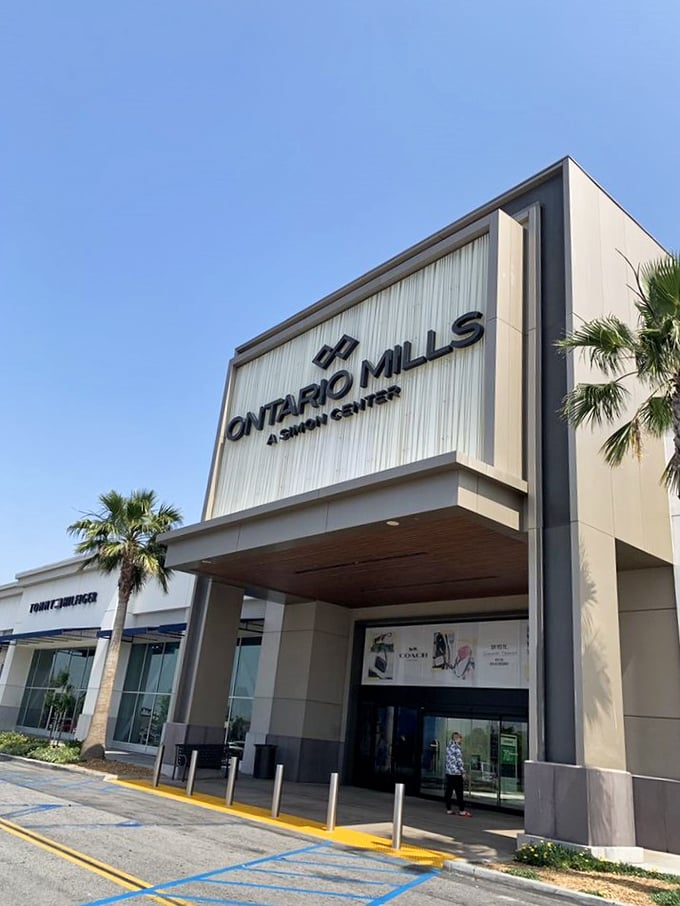 Ontario Mills' entrance promises retail therapy on a grand scale. One million square feet of shopping? Challenge accepted!