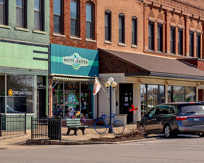 Cruising through Pontiac feels like driving through a living museum of Americana. Those traffic lights might be the only thing rushing in this charming town.