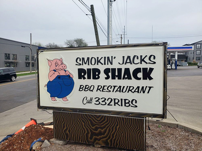 When a cartoon pig in overalls invites you in, smart diners accept. Bloomington's hidden BBQ treasure doesn't disappoint.