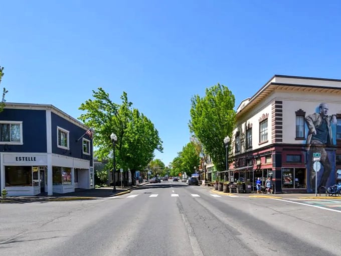 Springfield's wide streets and historic downtown create an inviting atmosphere. Affordable Oregon living with room to breathe.