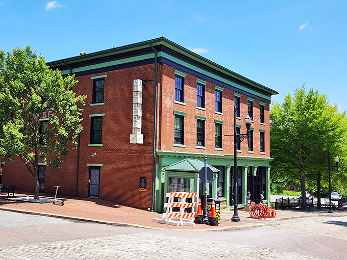 Interactive learning meets pure fun in this wonderland where curiosity gets the royal treatment.