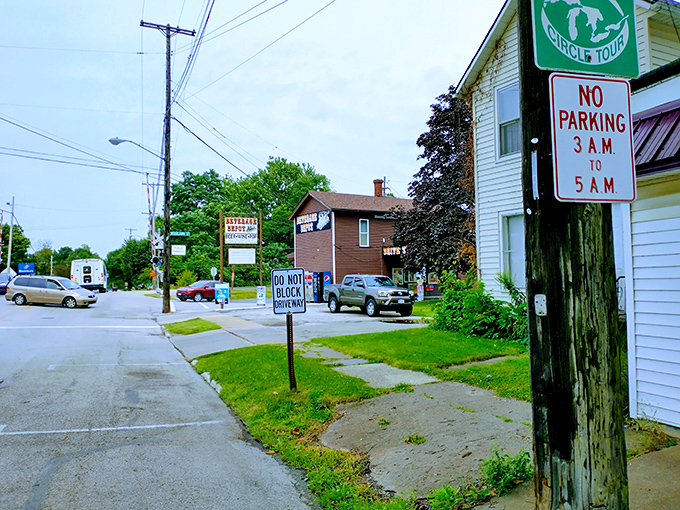 The Circle Tour sign marks one of many scenic routes through the area. Like life after retirement, the journey becomes more important than the destination.