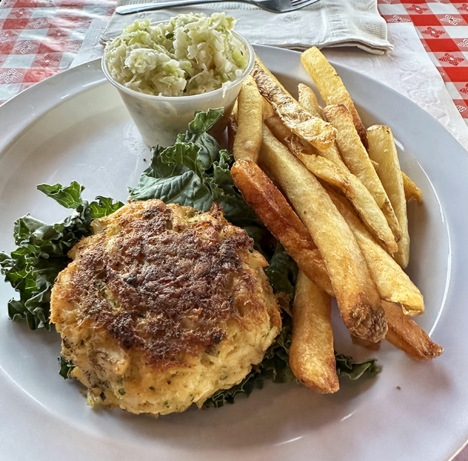 This crab cake doesn't hide behind fillers&mdash;it's the Meryl Streep of seafood, delivering a star performance with just enough supporting ingredients.