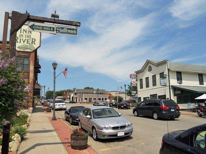 "One Mile Inn on the River" isn't just a sign&mdash;it's an invitation. Downtown Trempealeau balances small-town charm with surprising culinary adventures.