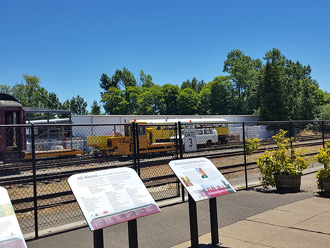 Like a roadmap to wonder, these informational signs prepare visitors for the journey ahead&mdash;no GPS required for this kind of exploration!