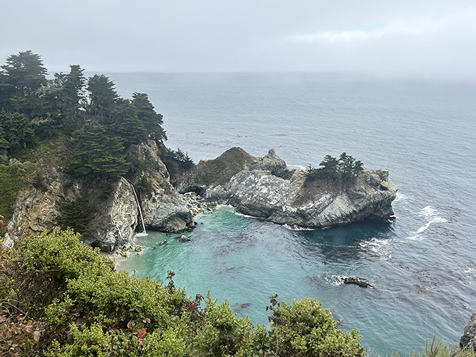 A hidden cove straight out of a mermaid's daydream. This turquoise lagoon nestled between dramatic cliffs makes you wonder if you've somehow teleported to a secret Mediterranean hideaway.