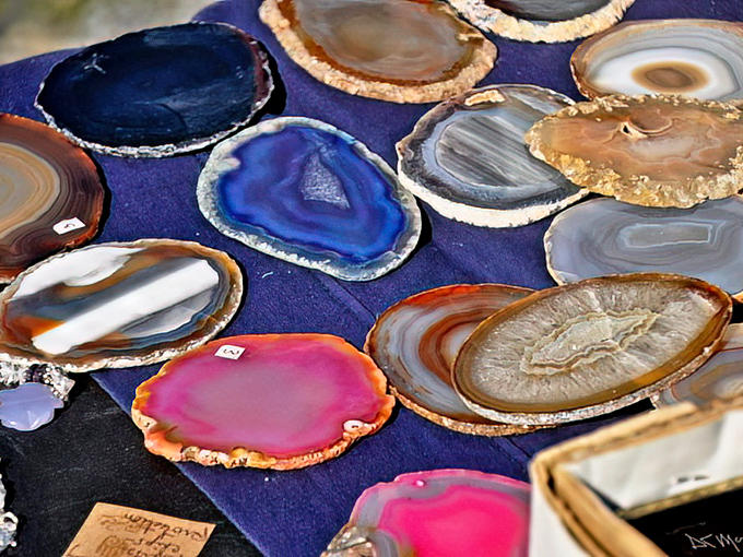 Nature's artwork laid out like edible candy. These polished agate slices showcase Earth's hidden talents&mdash;geology never looked so ready for your coffee table.