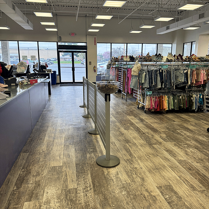 The clean, welcoming checkout area&mdash;where fashion dreams come true and credit cards breathe sighs of relief simultaneously.