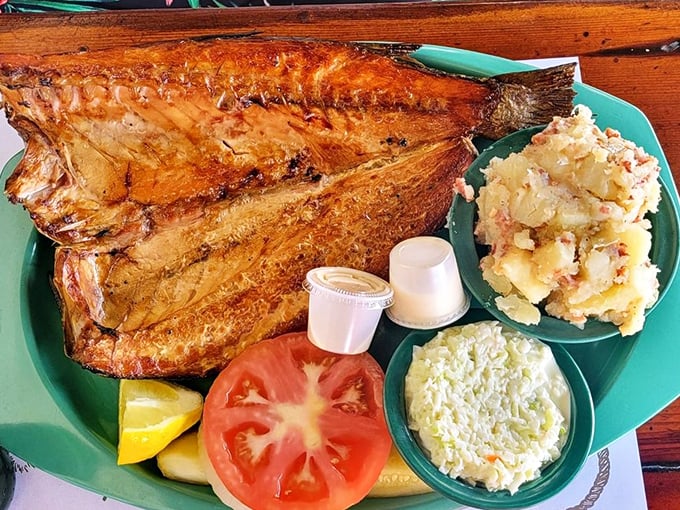 Smoked mullet so perfectly bronzed it deserves its own trophy. The fish that launched a thousand return visits.