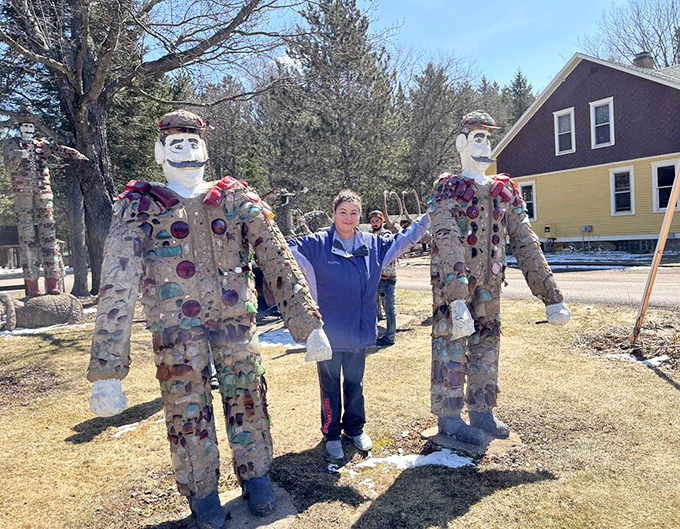 Making friends with the locals&mdash;these concrete gentlemen have been known to give the warmest, if somewhat rigid, hugs in Wisconsin.