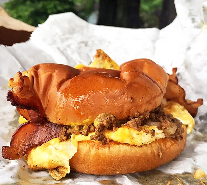 Breakfast perfection doesn't need to be complicated. A soft bun, crispy bacon, egg, and that signature chili creates morning masterpieces.