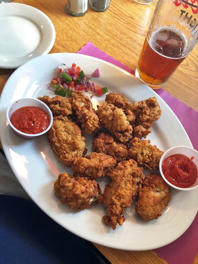 Fried oysters so perfectly crispy they should be illegal. That fresh pico de gallo adds just enough virtue to justify the indulgence.