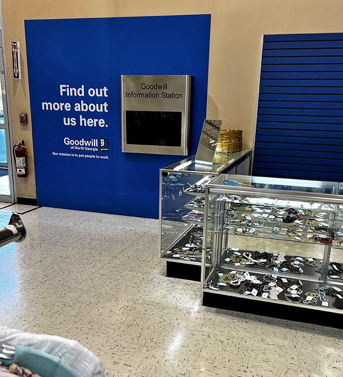 Your mission, should you choose to accept it, starts at this information hub of thrifting wisdom.