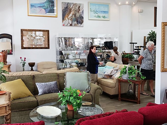 Serious shoppers know the good stuff goes fast—these savvy browsers are on the hunt for that perfect Naples castoff.