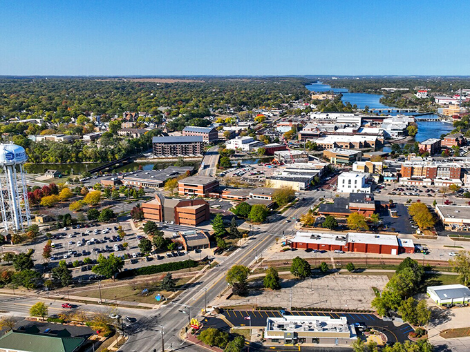 Beloit's tree-lined streets offer small-town serenity with big-city proximity. The perfect backdrop for your next chapter! 
