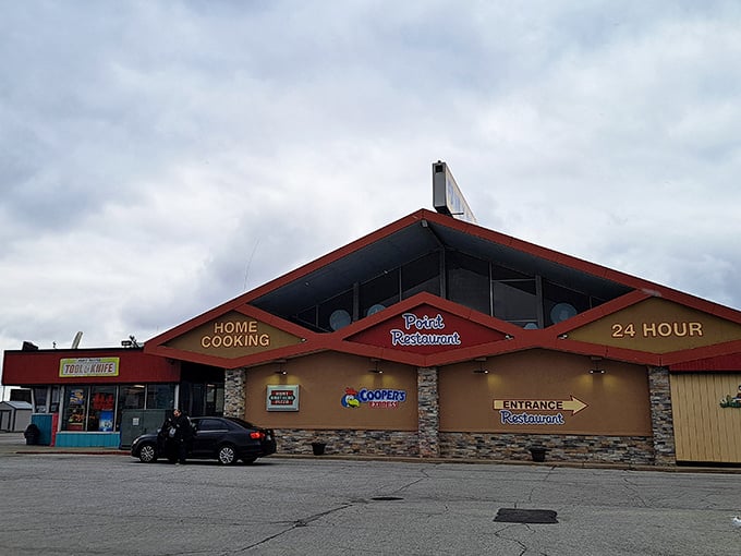 Mom and Pop's Diner's brown-and-red exterior makes it impossible to miss, like a tasty warning for an imminent food coma.