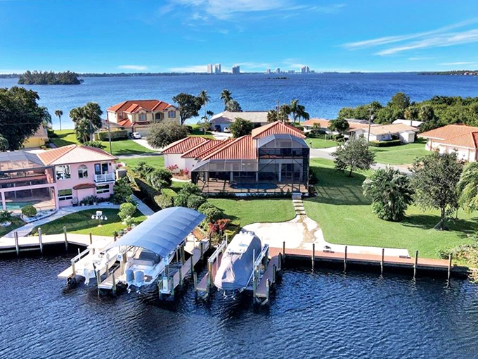North Fort Myers offers waterfront living with boats right at your doorstep. Florida dream life without the nightmare prices.