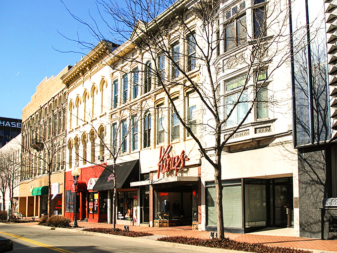 These historic buildings aren't just Instagram-worthy&mdash;they house shops where prices haven't changed much since rotary phones. Colorful AND cost-effective!
