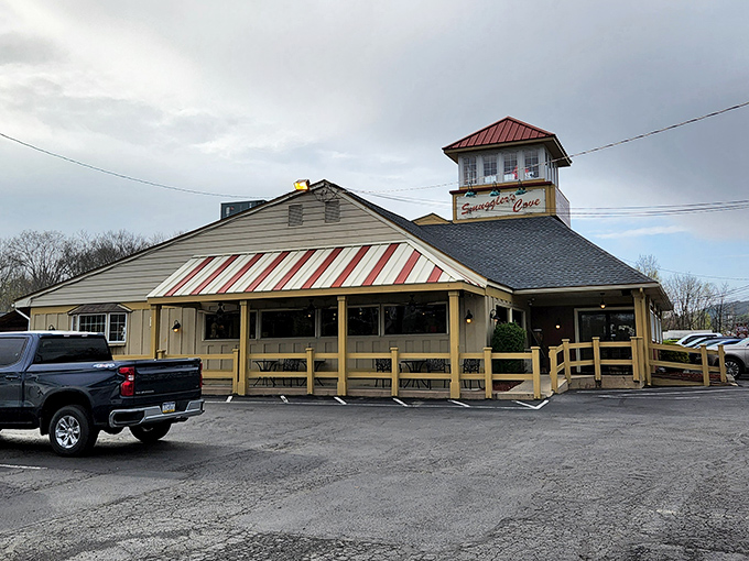 Smuggler's Cove looks like it was plucked from a coastal highway and dropped in the Poconos&mdash;seafood contraband never tasted so good.