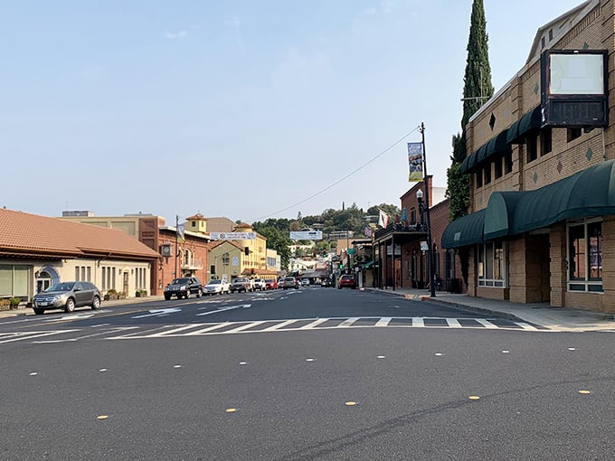 Sonora's historic buildings stand shoulder-to-shoulder, sharing 170 years of Gold Country gossip and frontier tales.