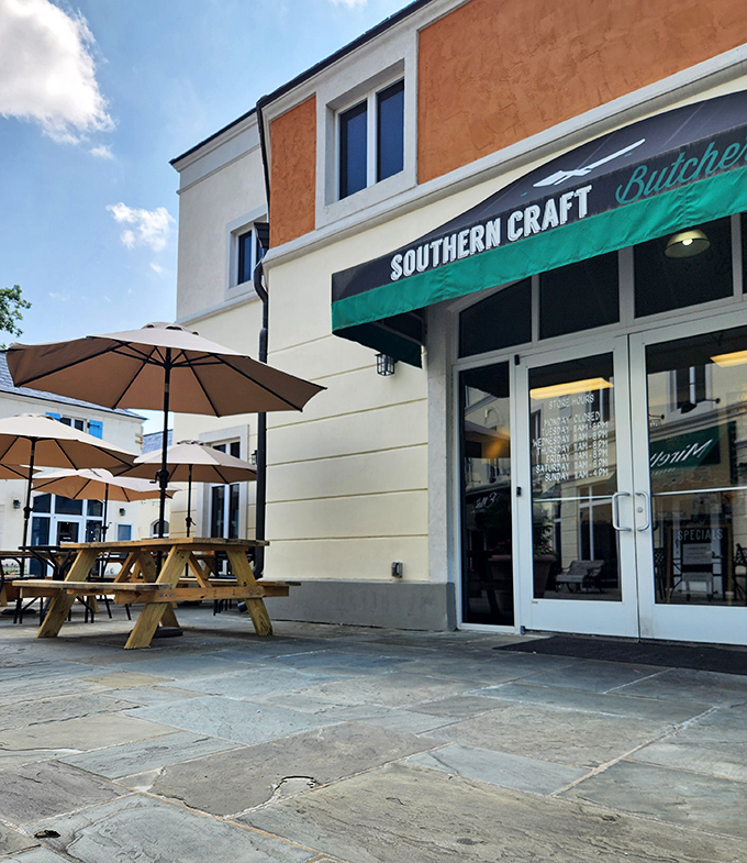 Southern Craft's picnic tables beckon &ndash; perfect for savoring pulled pork that would make any pitmaster proud.