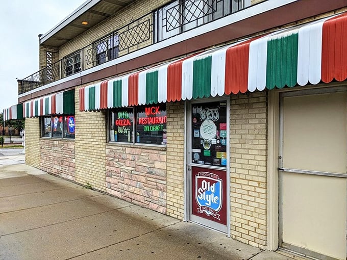 The Italian flag awning is like a bat signal for pizza lovers on Chicago's South Side.
