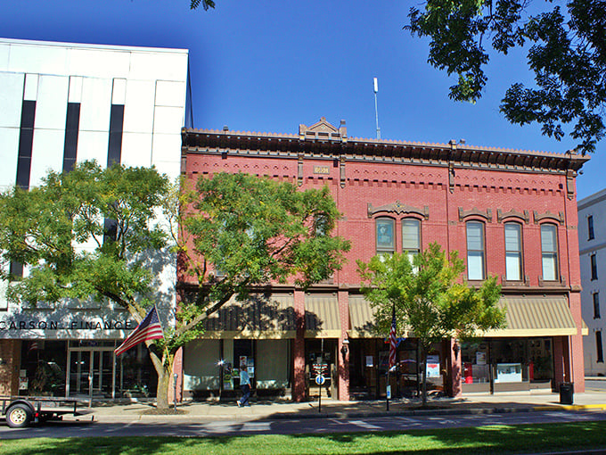 Old meets new in perfect harmony! Wellsboro's buildings stand like longtime dance partners who've mastered the art of complementing each other.
