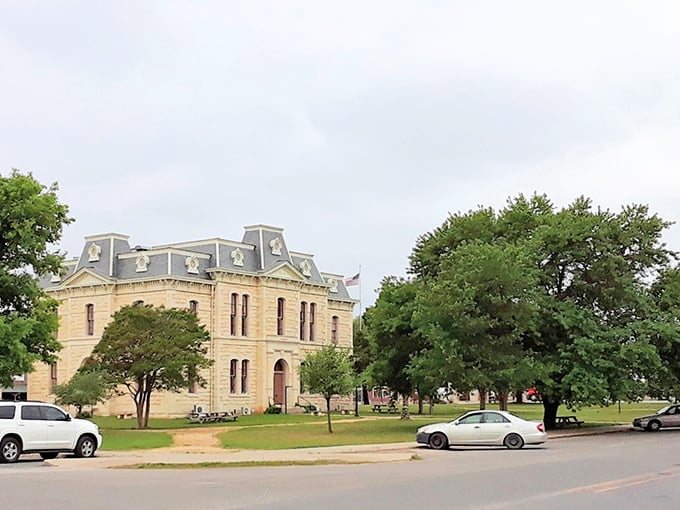 That Blanco courthouse! Like a wedding cake designed by a Texan who'd seen too many European castles. Magnificent!