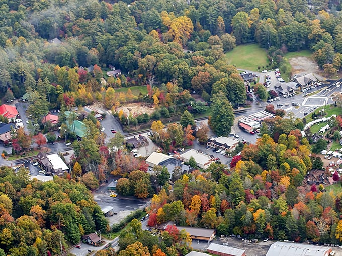 Where mountain elegance meets small-town warmth, and every view looks like a postcard scene.