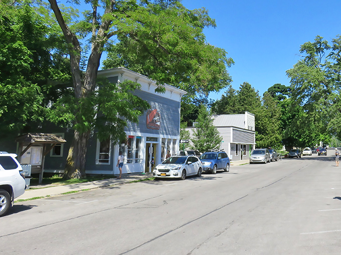 Empire: Small-town storefronts bathed in sunshine. Where parking is always free and you're never more than minutes from breathtaking views.
