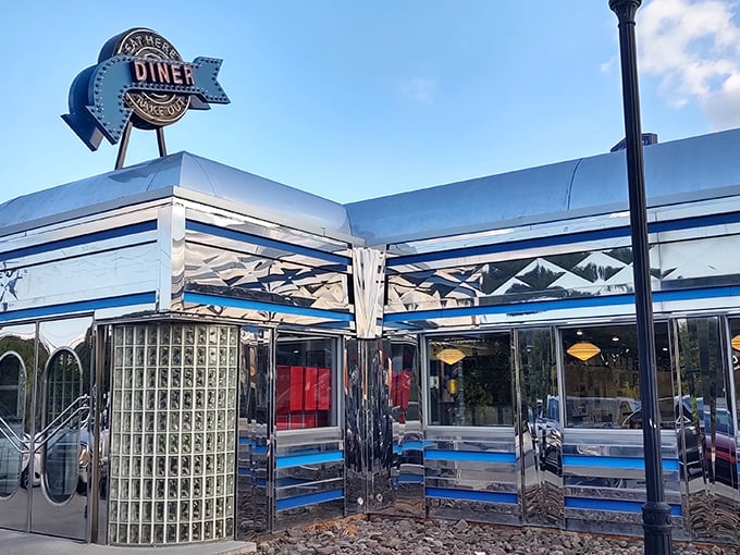 That blue arrow sign might as well say "This way to comfort food that hugs your soul."