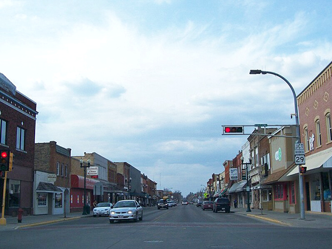 Brick storefronts, vintage signs, and a peaceful Main Street vibe—Shawano welcomes you with classic charm and a laid-back Wisconsin feel.
