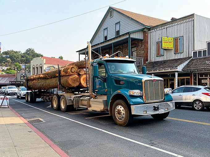 The golden hills of Sonora echo the precious metal that once drew thousands to this picturesque Sierra gateway town.