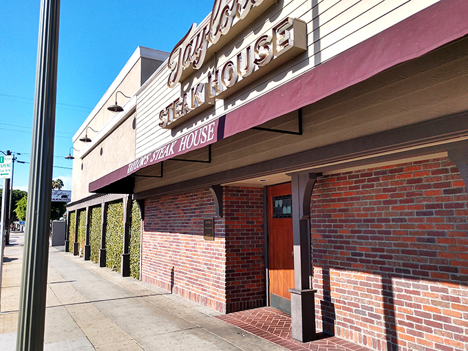 The understated elegance here has been drawing steak lovers for generations, and it shows.