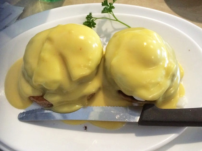 Eggs Benedict dressed for success. That Hollandaise sauce blanket looks so perfect it deserves its own Instagram account.
