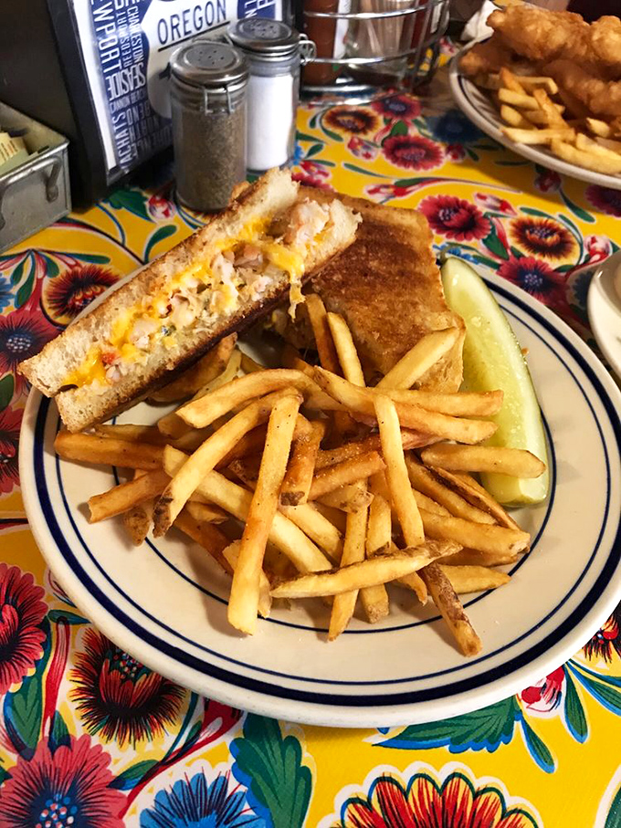 The sandwich that launched a thousand road trips. Melted cheese and seafood in perfect harmony—like Sonny and Cher, but tastier.