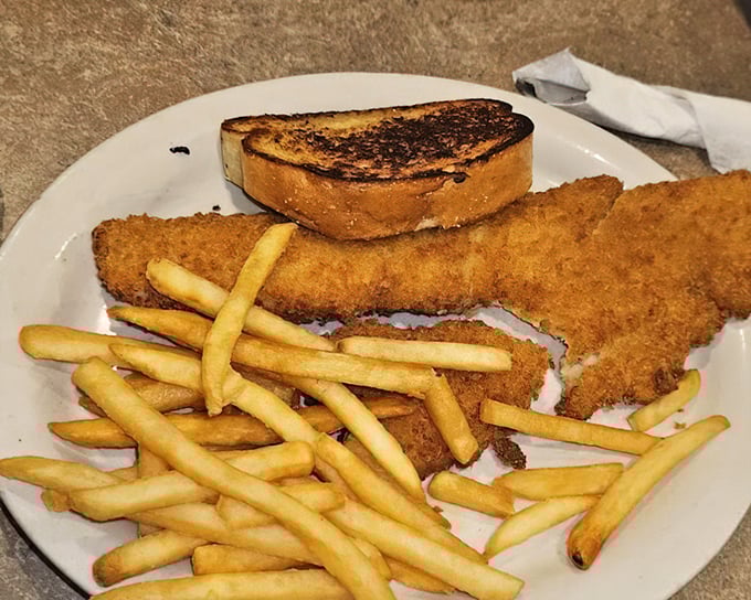 This fish plate is more than a meal&mdash;it puts on a full performance alongside those perfectly golden fries.