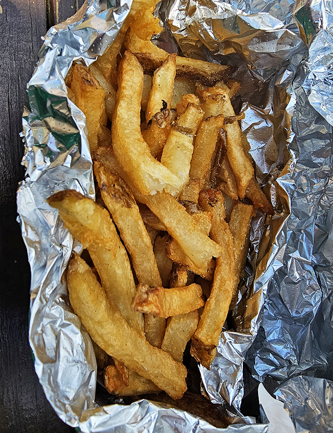 Golden fries that provide the perfect supporting act to the main barbecue performance on your plate.