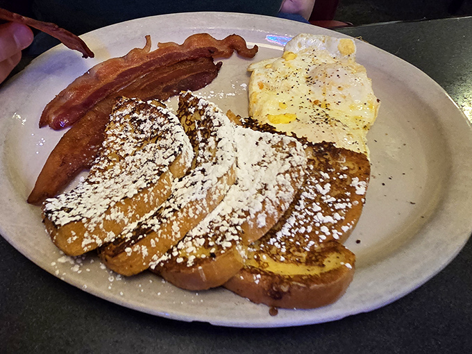 French toast so perfect, even the French would tip their berets in approval.