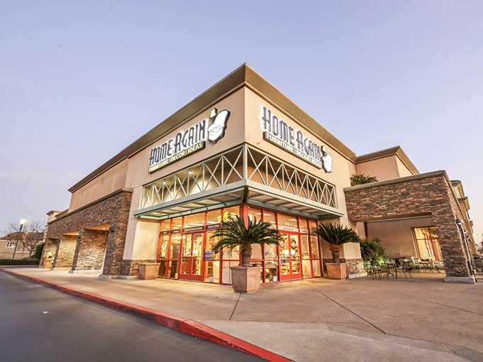 Home Again's welcoming fa&ccedil;ade reminds us that in Modesto, shopping doesn't require fighting through crowds that make Times Square look like a monastery.