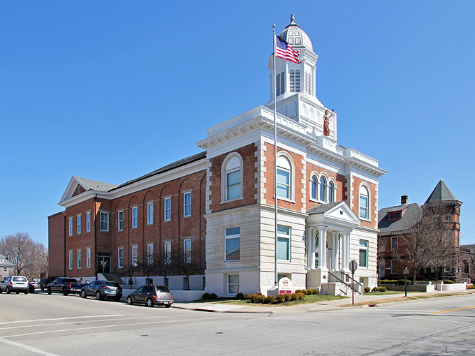 The Old Warren County Courthouse commands respect with its stately dome and columns&mdash;architecture that says "important things happened here" without needing a megaphone.